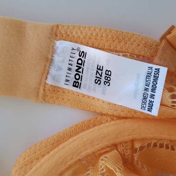 Bonds | Intimates & Sleepwear | Bonds Intimately Soft Light Deep V Bra ...